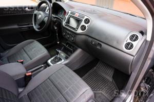 Pelēks Volkswagen Golf Plus 2008 Daugavpils, ar dzinēja tilpumu 1.90 L un nobraukumu 261 tūkst. km par 3950 €, foto 13 vietnē AUTOMOTO.COM.LV