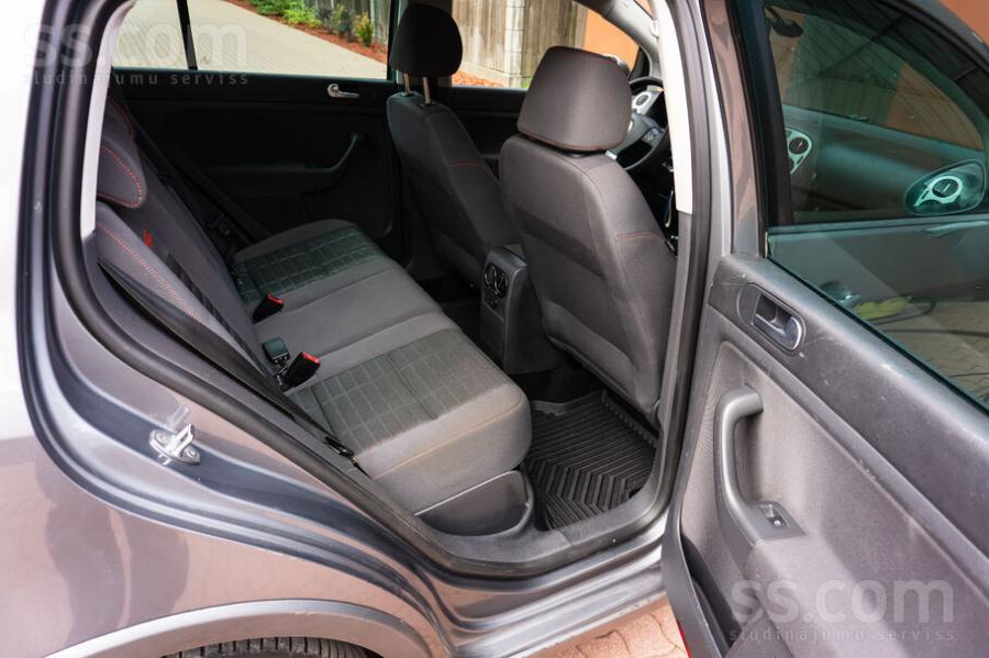 Pelēks Volkswagen Golf Plus 2008 Daugavpils, ar dzinēja tilpumu 1.90 L un nobraukumu 261 tūkst. km par 3950 €, foto 16 vietnē AUTOMOTO.COM.LV