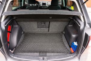 Pelēks Volkswagen Golf Plus 2008 Daugavpils, ar dzinēja tilpumu 1.90 L un nobraukumu 261 tūkst. km par 3950 €, foto 17 vietnē AUTOMOTO.COM.LV