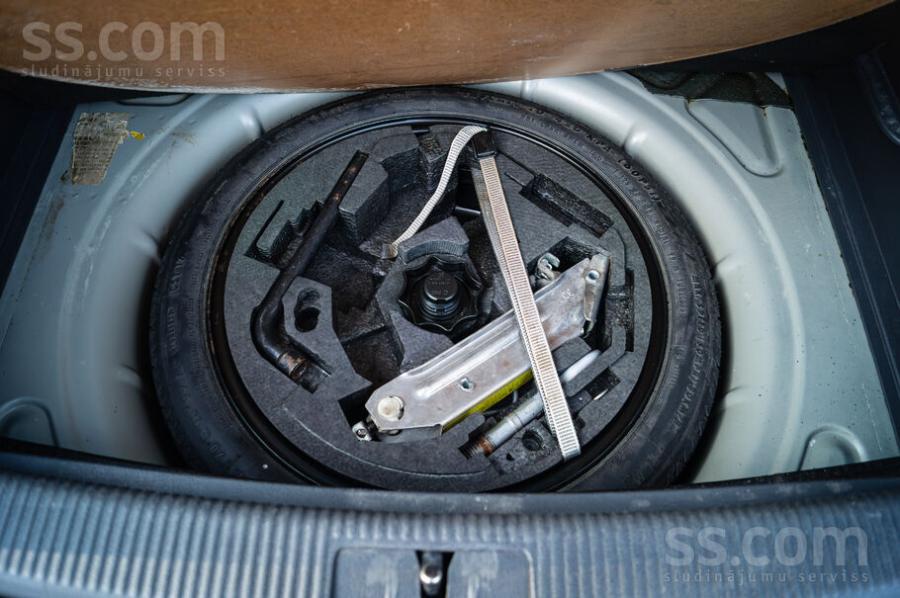 Pelēks Volkswagen Golf Plus 2008 Daugavpils, ar dzinēja tilpumu 1.90 L un nobraukumu 261 tūkst. km par 3950 €, foto 21 vietnē AUTOMOTO.COM.LV