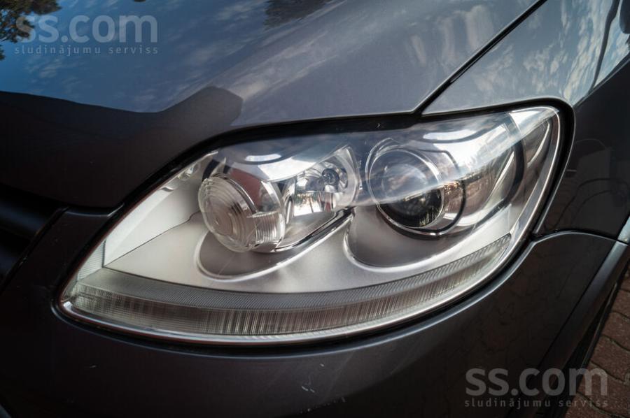 Pelēks Volkswagen Golf Plus 2008 Daugavpils, ar dzinēja tilpumu 1.90 L un nobraukumu 261 tūkst. km par 3950 €, foto 22 vietnē AUTOMOTO.COM.LV