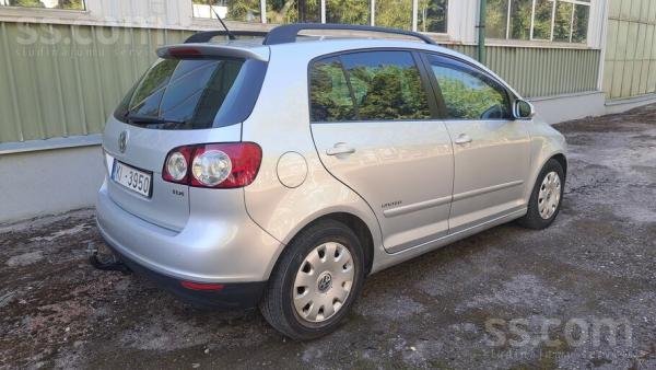 Pelēks Volkswagen Golf Plus 2008 Ogre, ar dzinēja tilpumu 1.90 L un nobraukumu 245 tūkst. km par 2550 €, foto 2 vietnē AUTOMOTO.COM.LV