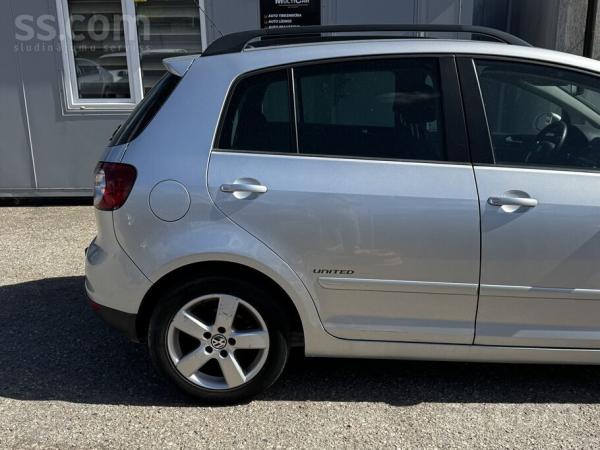 Grey Volkswagen Golf Plus 2008 in Daugavpils, with an engine capacity of 2.00 L and mileage of 0 thousand km for 3750 €, photo 8 on AUTOMOTO.COM.LV