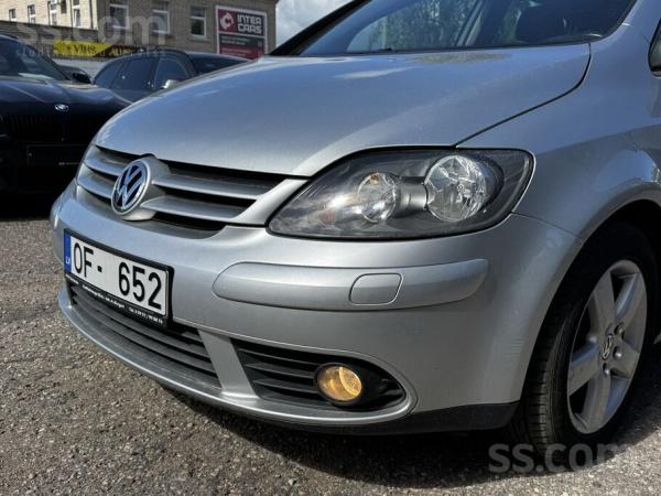 Grey Volkswagen Golf Plus 2008 in Daugavpils, with an engine capacity of 2.00 L and mileage of 0 thousand km for 3750 €, photo 9 on AUTOMOTO.COM.LV