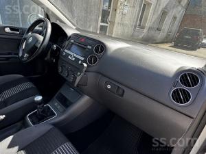 Grey Volkswagen Golf Plus 2008 in Daugavpils, with an engine capacity of 2.00 L and mileage of 0 thousand km for 3750 €, photo 15 on AUTOMOTO.COM.LV