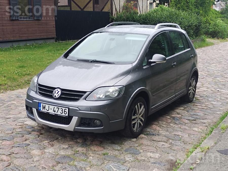 Grey Volkswagen Golf Plus 2008 in Riga, with an engine capacity of 1.90 L and mileage of 0 thousand km for 3700 €, photo 1 on AUTOMOTO.COM.LV