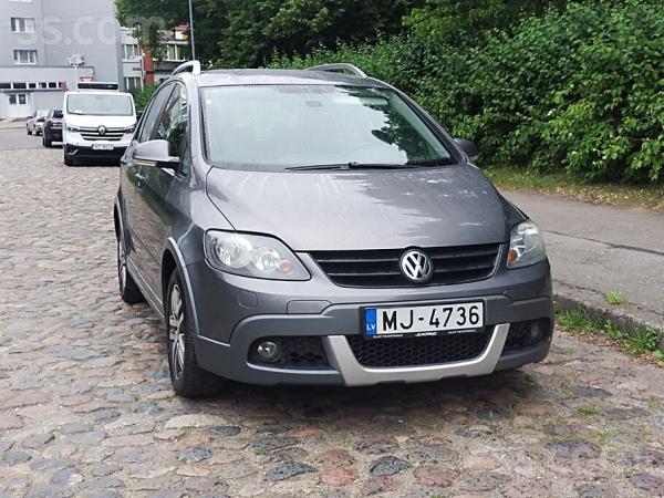 Grey Volkswagen Golf Plus 2008 in Riga, with an engine capacity of 1.90 L and mileage of 0 thousand km for 3700 €, photo 3 on AUTOMOTO.COM.LV