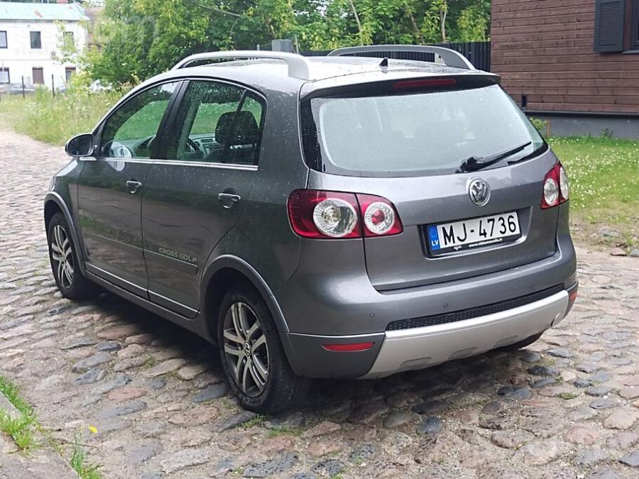 Grey Volkswagen Golf Plus 2008 in Riga, with an engine capacity of 1.90 L and mileage of 0 thousand km for 3700 €, photo 8 on AUTOMOTO.COM.LV