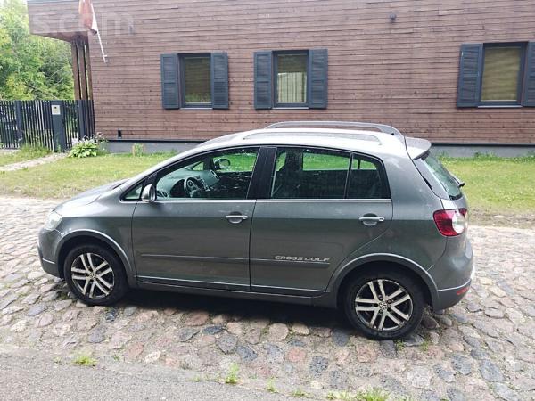 Grey Volkswagen Golf Plus 2008 in Riga, with an engine capacity of 1.90 L and mileage of 0 thousand km for 3700 €, photo 8 on AUTOMOTO.COM.LV