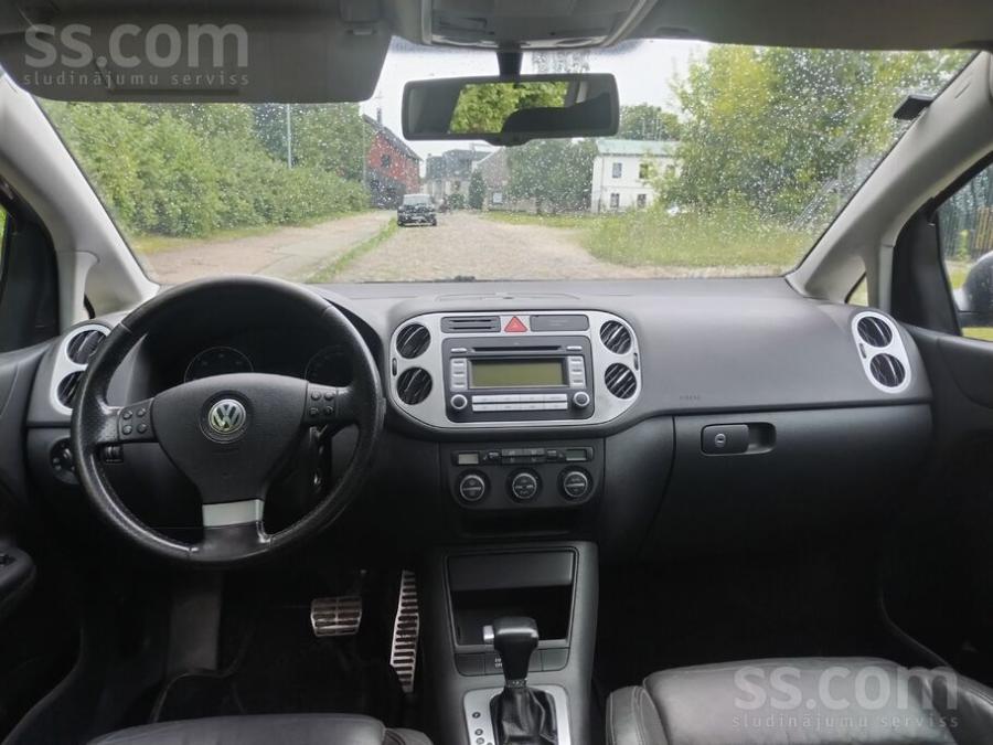 Grey Volkswagen Golf Plus 2008 in Riga, with an engine capacity of 1.90 L and mileage of 0 thousand km for 3700 €, photo 11 on AUTOMOTO.COM.LV
