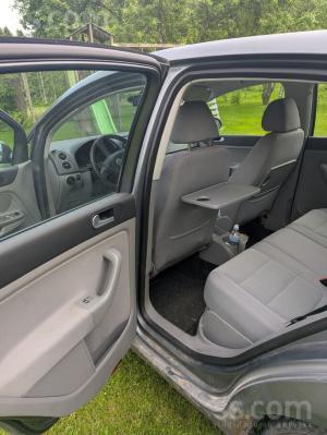 Grey Volkswagen Golf Plus 2008 in Cesis, with an engine capacity of 2.00 L and mileage of 148 thousand km for 1200 €, photo 4 on AUTOMOTO.COM.LV