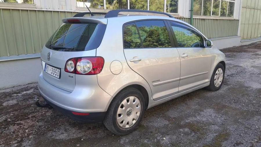 Grey Volkswagen Golf Plus 2008 in Ogre, with an engine capacity of 1.90 L and mileage of 245 thousand km for 2550 €, photo 5 on AUTOMOTO.COM.LV