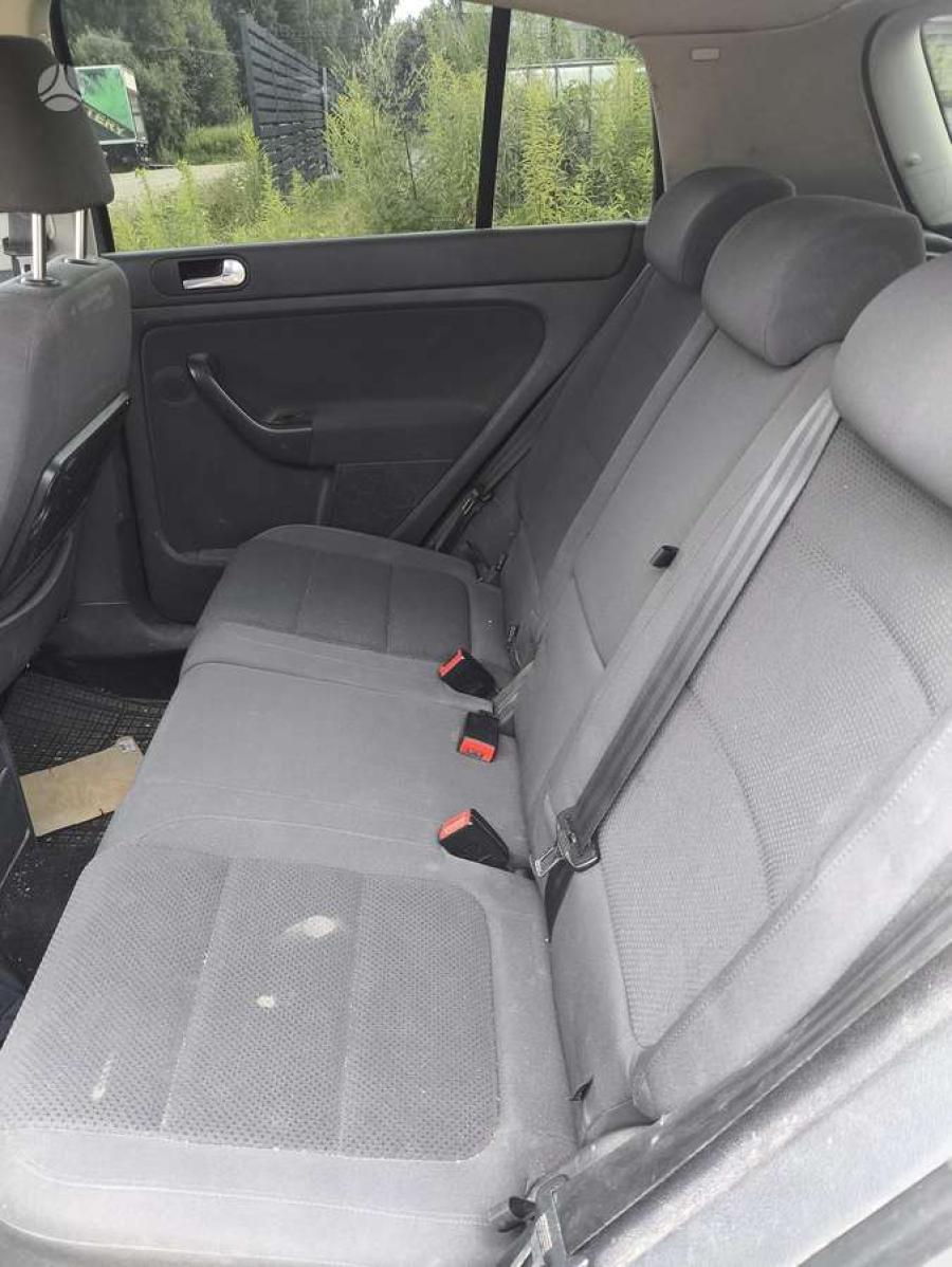Grey Volkswagen Golf Plus 2008 in Vilnius, with an engine capacity of 1.90 L and mileage of 388 thousand km for 600 €, photo 6 on AUTOMOTO.COM.LV