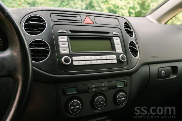 Grey Volkswagen Golf Plus 2008 in Liepaja, with an engine capacity of 1.90 L and mileage of 346 thousand km for 2250 €, photo 6 on AUTOMOTO.COM.LV