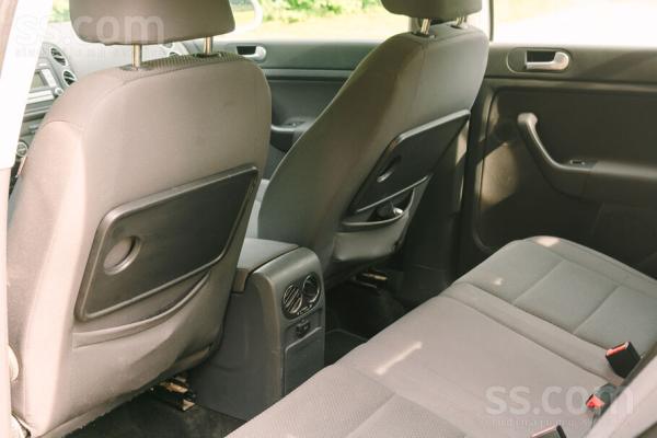 Grey Volkswagen Golf Plus 2008 in Liepaja, with an engine capacity of 1.90 L and mileage of 346 thousand km for 2250 €, photo 7 on AUTOMOTO.COM.LV