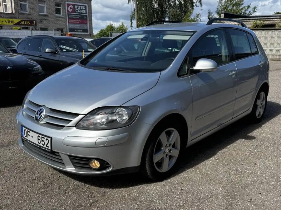 Pelēks Volkswagen Golf Plus 2008 Daugavpils, ar dzinēja tilpumu 2.00 L un nobraukumu 220 tūkst. km par 3750 €, foto 4 vietnē AUTOMOTO.COM.LV