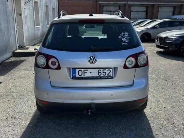 Grey Volkswagen Golf Plus 2008 in Daugavpils, with an engine capacity of 2.00 L and mileage of 220 thousand km for 3750 €, photo 5 on AUTOMOTO.COM.LV