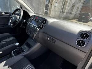 Pelēks Volkswagen Golf Plus 2008 Daugavpils, ar dzinēja tilpumu 2.00 L un nobraukumu 220 tūkst. km par 3750 €, foto 15 vietnē AUTOMOTO.COM.LV