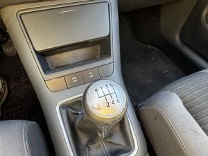 Pelēks Volkswagen Golf Plus 2008 Daugavpils, ar dzinēja tilpumu 2.00 L un nobraukumu 220 tūkst. km par 3750 €, foto 17 vietnē AUTOMOTO.COM.LV