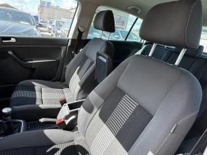 Pelēks Volkswagen Golf Plus 2008 Daugavpils, ar dzinēja tilpumu 2.00 L un nobraukumu 220 tūkst. km par 3750 €, foto 21 vietnē AUTOMOTO.COM.LV