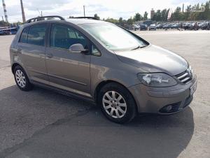 Pelēks Volkswagen Golf Plus 2008 Panevēža, ar dzinēja tilpumu 1.90 L un nobraukumu 348 tūkst. km par 2350 €, foto 5 vietnē AUTOMOTO.COM.LV
