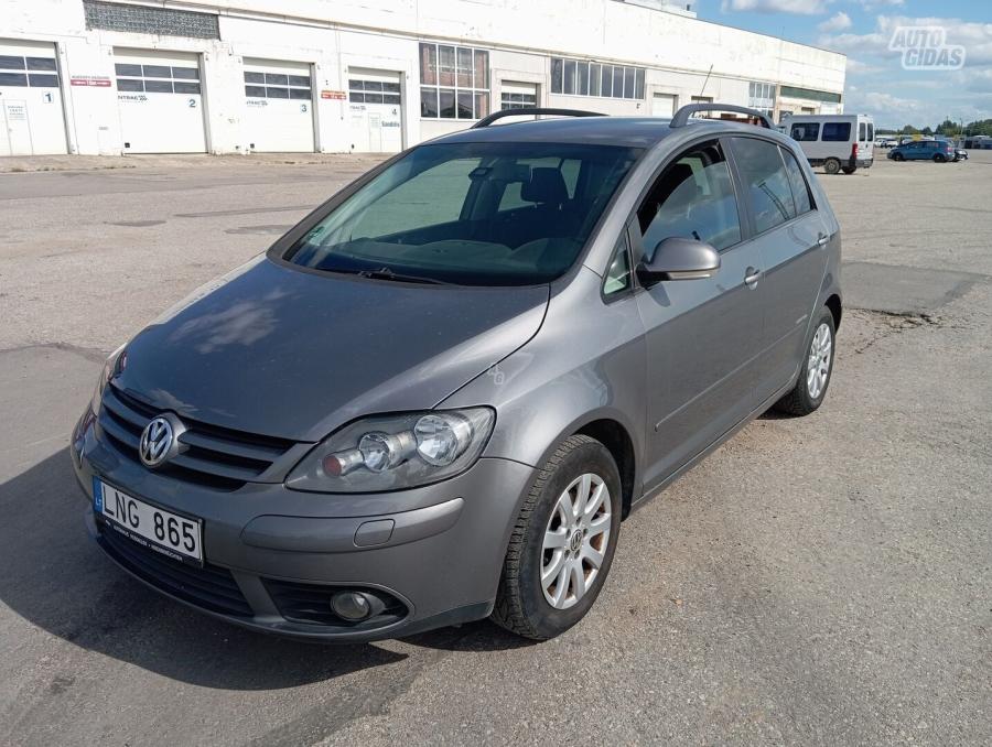 Pelēks Volkswagen Golf Plus 2008 Panevēža, ar dzinēja tilpumu 1.90 L un nobraukumu 348 tūkst. km par 2350 €, foto 6 vietnē AUTOMOTO.COM.LV