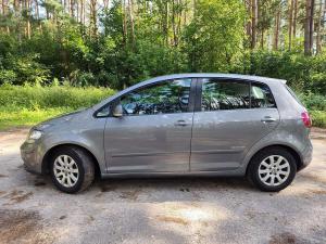 Pelēks Volkswagen Golf Plus 2008 Viļņa, ar dzinēja tilpumu 1.90 L un nobraukumu 207 tūkst. km par 3300 €, foto 3 vietnē AUTOMOTO.COM.LV