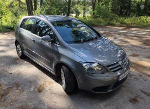Pelēks Volkswagen Golf Plus 2008 Viļņa, ar dzinēja tilpumu 1.90 L un nobraukumu 207 tūkst. km par 3300 €, foto 8 vietnē AUTOMOTO.COM.LV