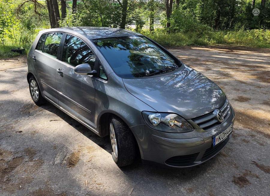 Pelēks Volkswagen Golf Plus 2008 Viļņa, ar dzinēja tilpumu 1.90 L un nobraukumu 207 tūkst. km par 3300 €, foto 8 vietnē AUTOMOTO.COM.LV