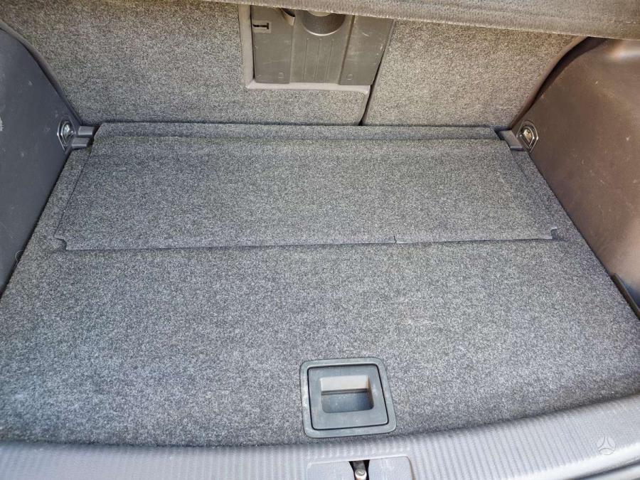 Pelēks Volkswagen Golf Plus 2008 Viļņa, ar dzinēja tilpumu 1.90 L un nobraukumu 207 tūkst. km par 3300 €, foto 10 vietnē AUTOMOTO.COM.LV