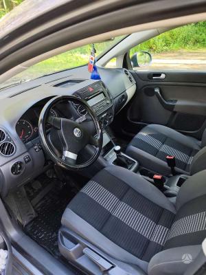 Pelēks Volkswagen Golf Plus 2008 Viļņa, ar dzinēja tilpumu 1.90 L un nobraukumu 207 tūkst. km par 3300 €, foto 13 vietnē AUTOMOTO.COM.LV