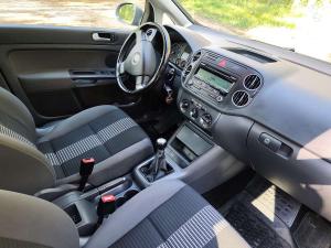 Pelēks Volkswagen Golf Plus 2008 Viļņa, ar dzinēja tilpumu 1.90 L un nobraukumu 207 tūkst. km par 3300 €, foto 14 vietnē AUTOMOTO.COM.LV