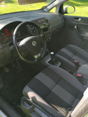 Grey Volkswagen Golf Plus 2008 in Jurmala, with an engine capacity of 1.90 L and mileage of 302 thousand km for 3900 €, photo 11 on AUTOMOTO.COM.LV