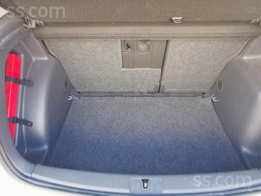 Pelēks Volkswagen Golf Plus 2008 Jūrmala, ar dzinēja tilpumu 1.90 L un nobraukumu 302 tūkst. km par 3850 €, foto 13 vietnē AUTOMOTO.COM.LV
