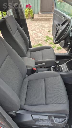 Pelēks Volkswagen Golf Plus 2008 Jēkabpils, ar dzinēja tilpumu 1.90 L un nobraukumu 356 tūkst. km par 2200 €, foto 11 vietnē AUTOMOTO.COM.LV