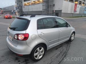 Pelēks Volkswagen Golf Plus 2008 Rīga, ar dzinēja tilpumu 1.90 L un nobraukumu 222 tūkst. km par 2250 €, foto 4 vietnē AUTOMOTO.COM.LV