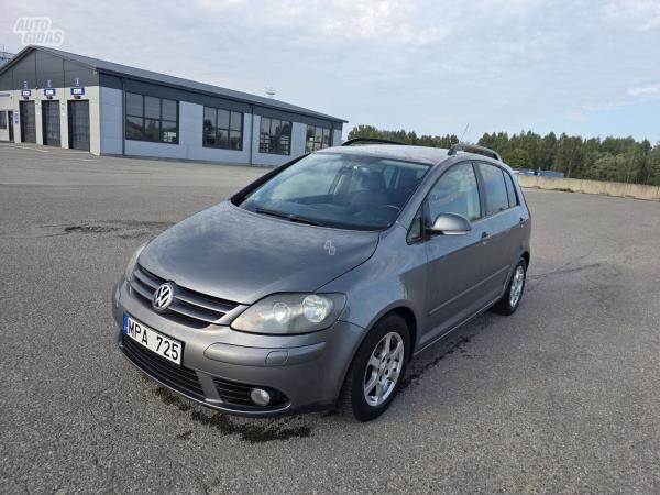 Grey Volkswagen Golf Plus 2008 in Panevezys, with an engine capacity of 1.90 L and mileage of 378 thousand km for 2550 €, photo 1 on AUTOMOTO.COM.LV