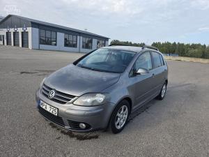 Pelēks Volkswagen Golf Plus 2008 Panevēža, ar dzinēja tilpumu 1.90 L un nobraukumu 378 tūkst. km par 2550 €, foto  vietnē AUTOMOTO.COM.LV