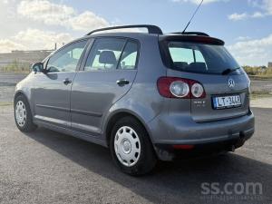 Grey Volkswagen Golf Plus 2008 in Liepaja, with an engine capacity of 1.90 L and mileage of 278 thousand km for 1400 €, photo 3 on AUTOMOTO.COM.LV
