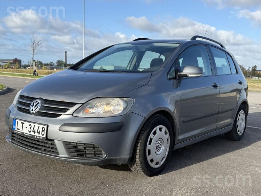 Grey Volkswagen Golf Plus 2008 in Liepaja, with an engine capacity of 1.90 L and mileage of 278 thousand km for 1400 €, photo 4 on AUTOMOTO.COM.LV