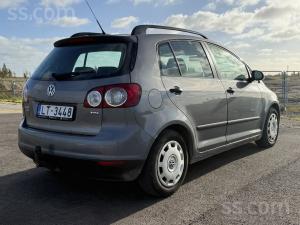 Grey Volkswagen Golf Plus 2008 in Liepaja, with an engine capacity of 1.90 L and mileage of 278 thousand km for 1400 €, photo 5 on AUTOMOTO.COM.LV