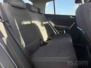 Grey Volkswagen Golf Plus 2008 in Liepaja, with an engine capacity of 1.90 L and mileage of 278 thousand km for 1400 €, photo 15 on AUTOMOTO.COM.LV