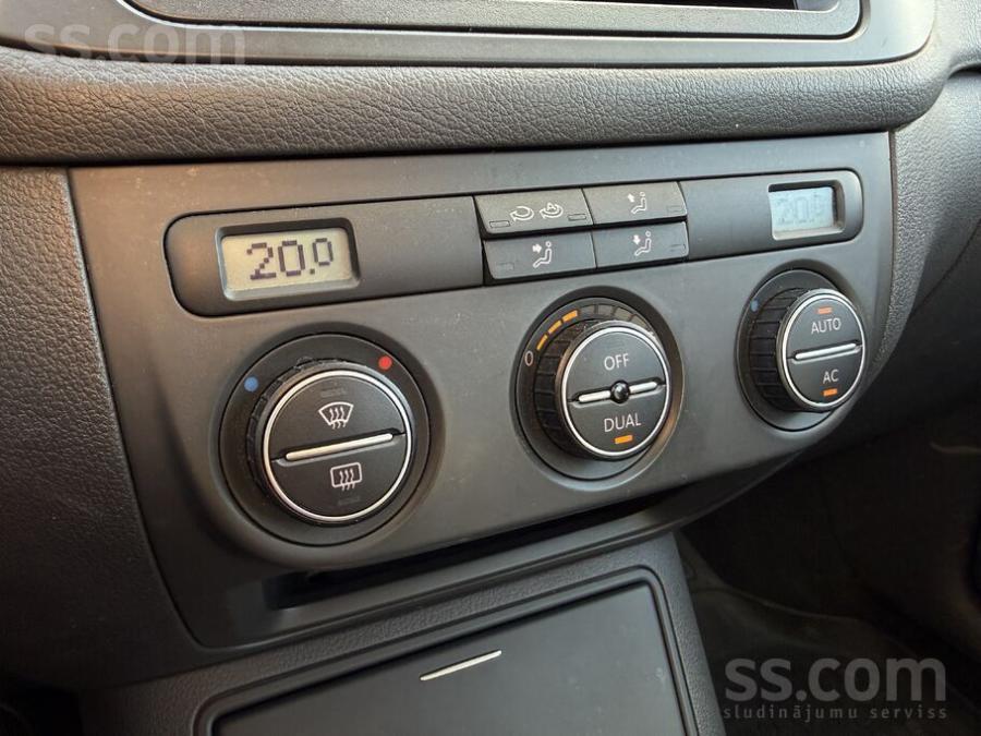 Grey Volkswagen Golf Plus 2008 in Liepaja, with an engine capacity of 1.90 L and mileage of 278 thousand km for 1400 €, photo 18 on AUTOMOTO.COM.LV