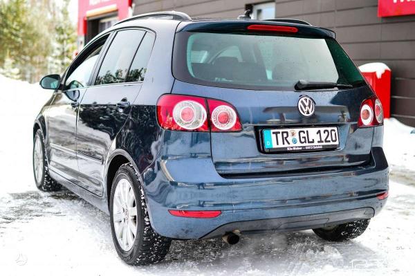 Pelēks Volkswagen Golf Plus 2009 Kretinga, ar dzinēja tilpumu 1.60 L un nobraukumu 202 tūkst. km par 3750 €, foto 7 vietnē AUTOMOTO.COM.LV