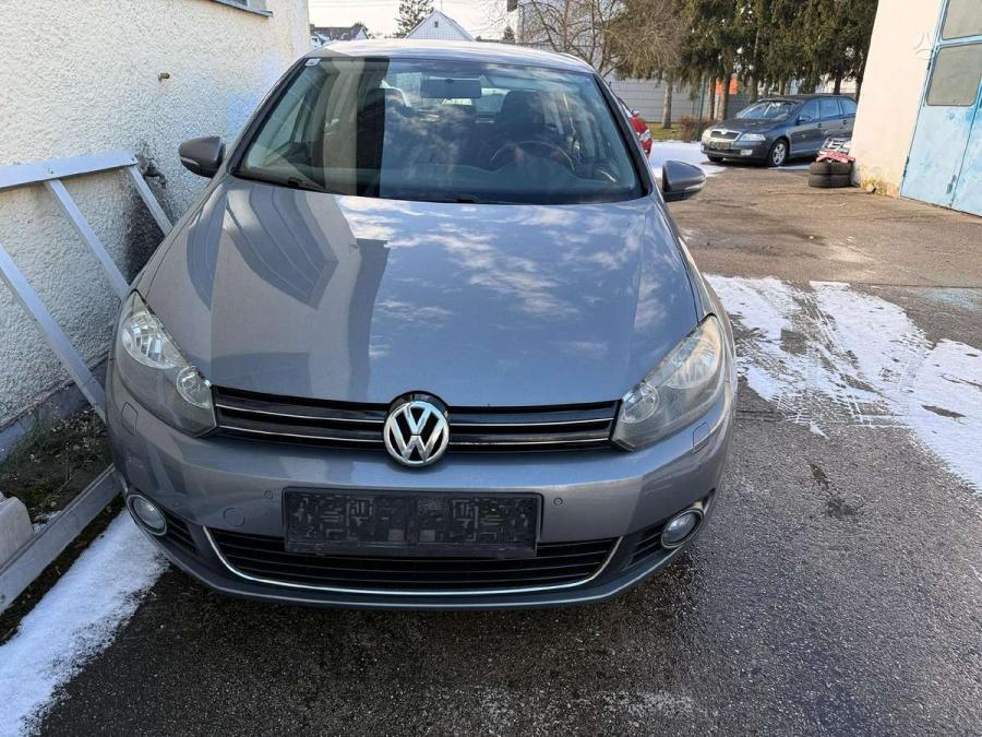 Grey Volkswagen Golf Plus 2009 in Anyksciai, with an engine capacity of 1.97 L and mileage of 181 thousand km for 3600 €, photo 1 on AUTOMOTO.COM.LV
