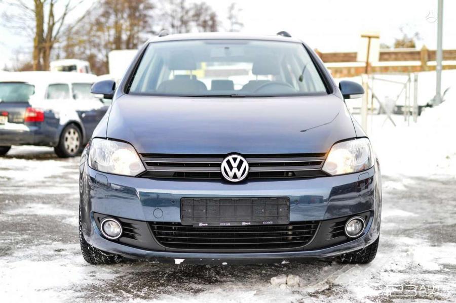 Grey Volkswagen Golf Plus 2009 in Kretinga, with an engine capacity of 1.40 L and mileage of 145 thousand km for 5650 €, photo 2 on AUTOMOTO.COM.LV