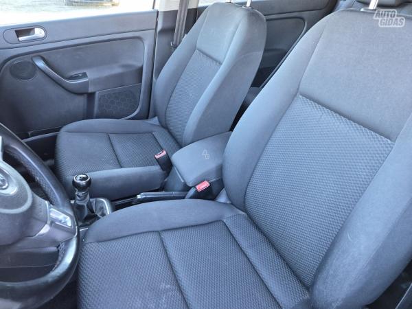 Grey Volkswagen Golf Plus 2009 in Vilnius, with an engine capacity of 2.00 L and mileage of 250 thousand km for 4450 €, photo 9 on AUTOMOTO.COM.LV