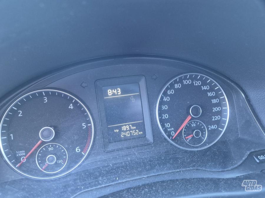 Pelēks Volkswagen Golf Plus 2009 Viļņa, ar dzinēja tilpumu 2.00 L un nobraukumu 250 tūkst. km par 4450 €, foto 12 vietnē AUTOMOTO.COM.LV