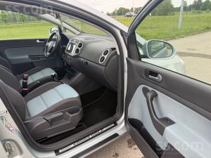 Grey Volkswagen Golf Plus 2009 in Ogre, with an engine capacity of 2.00 L and mileage of 280 thousand km for 5500 €, photo 13 on AUTOMOTO.COM.LV