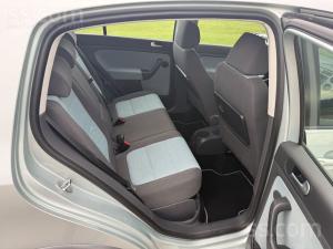 Grey Volkswagen Golf Plus 2009 in Ogre, with an engine capacity of 2.00 L and mileage of 280 thousand km for 5500 €, photo 16 on AUTOMOTO.COM.LV